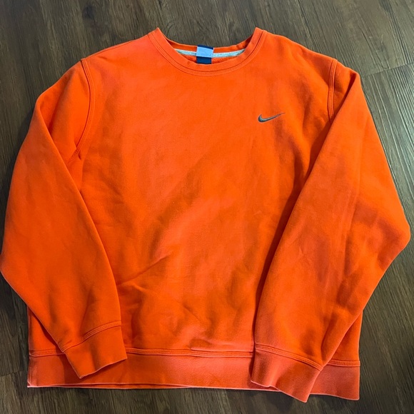 Nike | Shirts | Nike Sweatshirt 824 | Poshmark